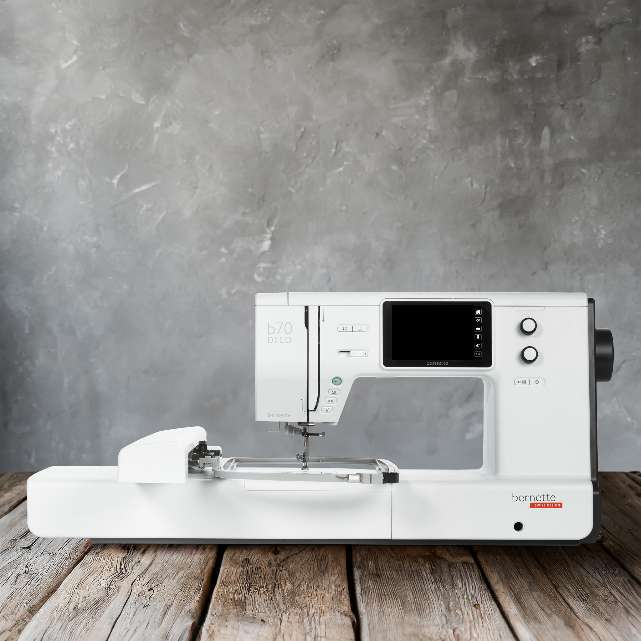 bernette 70 Deco Stickmaschine mit Stickmodul – Versandrückläufer ...